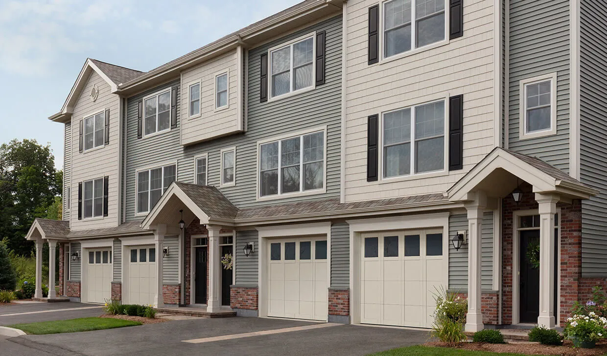 Products - Residential - Princeton P-31 | Laurent Overhead Door Systems